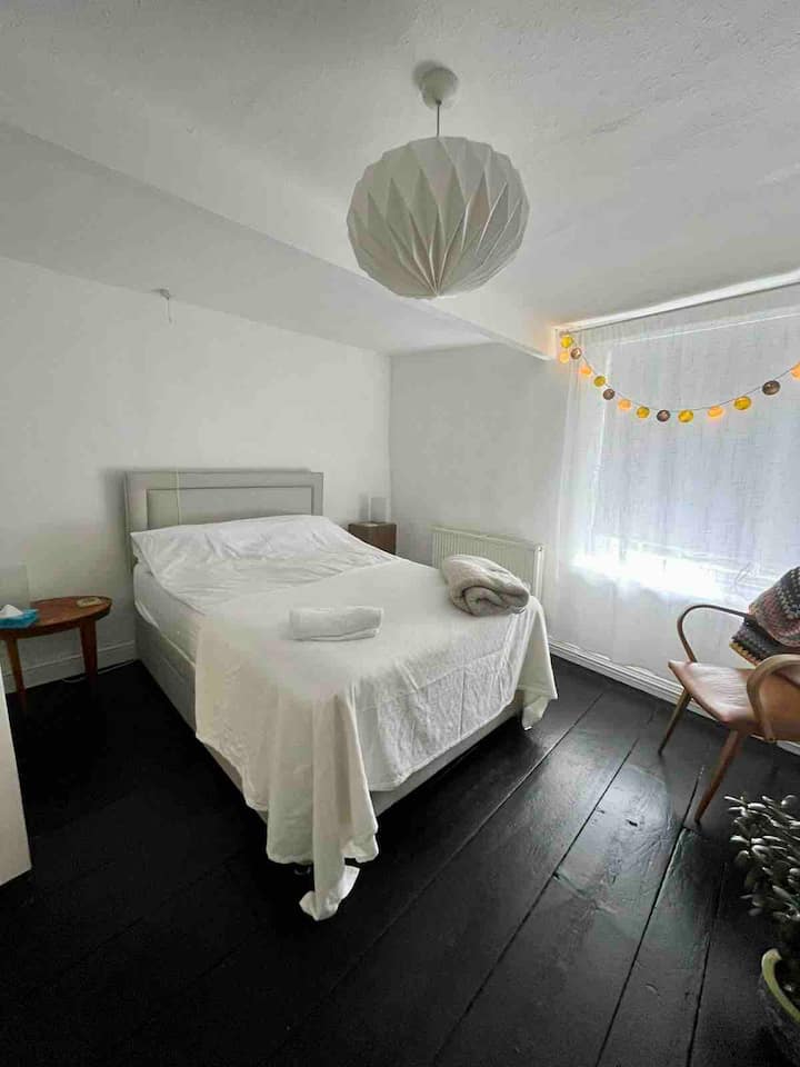 Bright Fresh Room In Wirksworth - Wirksworth