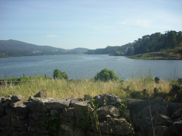 A 40 Metros De La Costa,4 Dormitorios , 2 Baños - Rianjo