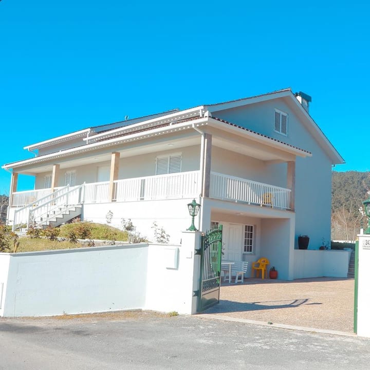 Casa Para Alugar C/ Capacidade Até 10 Pessoas - Ponte de Lima