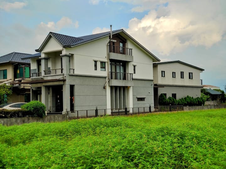 玉田包棟會館，可烤肉下廚、附Ktv、電動麻將、switch，撞球檯、籃球場 - Yilan County