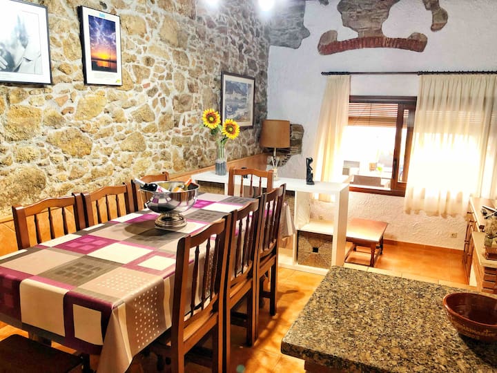 Luxury House 3fl 300m2 Front Of Beach! All New - Blanes