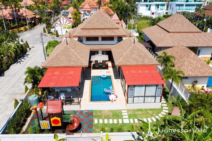 Kamala Beach Pool Villa 亲子5卧别墅 - Phuket