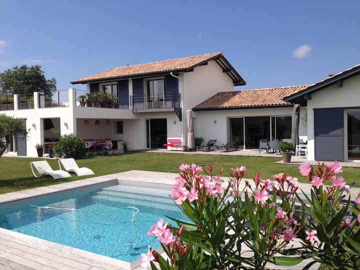 Biarritz, Villa : Vacances En Famille 10 Personnes - 비아리츠