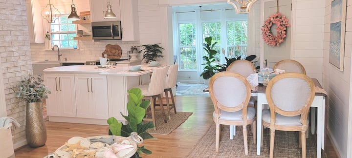 Coastal Palms- Beach&downtown Quiet Neighborhood - Wilmington, NC