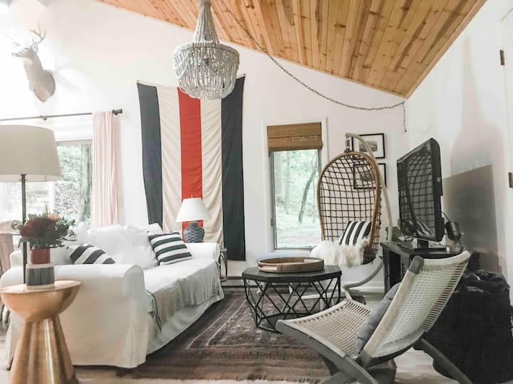 Lake Michigan Secluded Dunes Cottage-lake Access - Lake Michigan Beach, MI