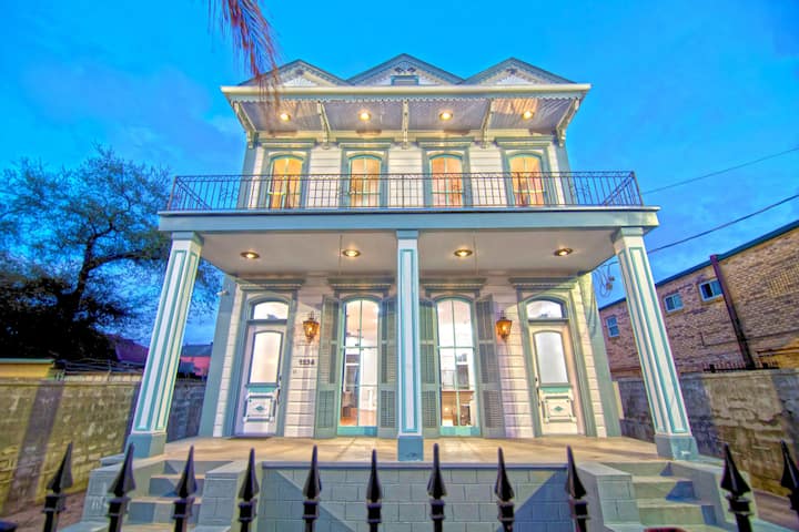 Modern Historic Home Near French Quarter - New Orleans, LA
