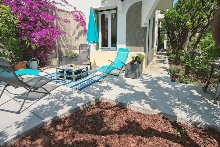 Nice, Bas De Villa Avec Jardin Privé - Carros