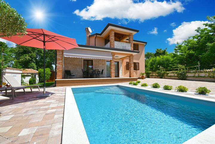 Holiday Home Mit Pool Und Klimaanlage - Poreč