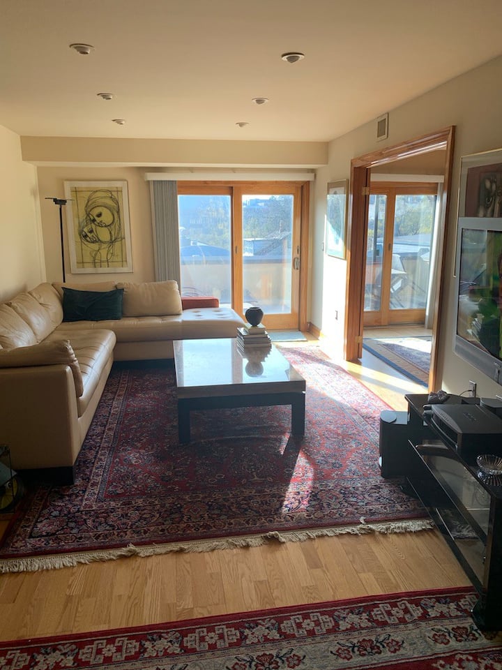 Penthouse Prime Princeton Location Right In Center - Princeton, NJ