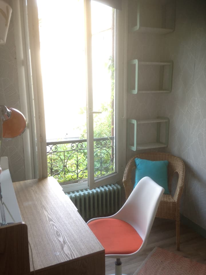 Petite Chambre Chez L'habitant - Courbevoie