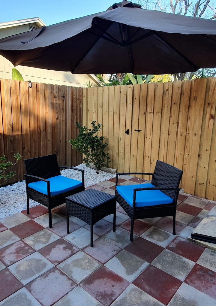 Acogedora Suite, Con Entrada Independiente - Tampa, FL