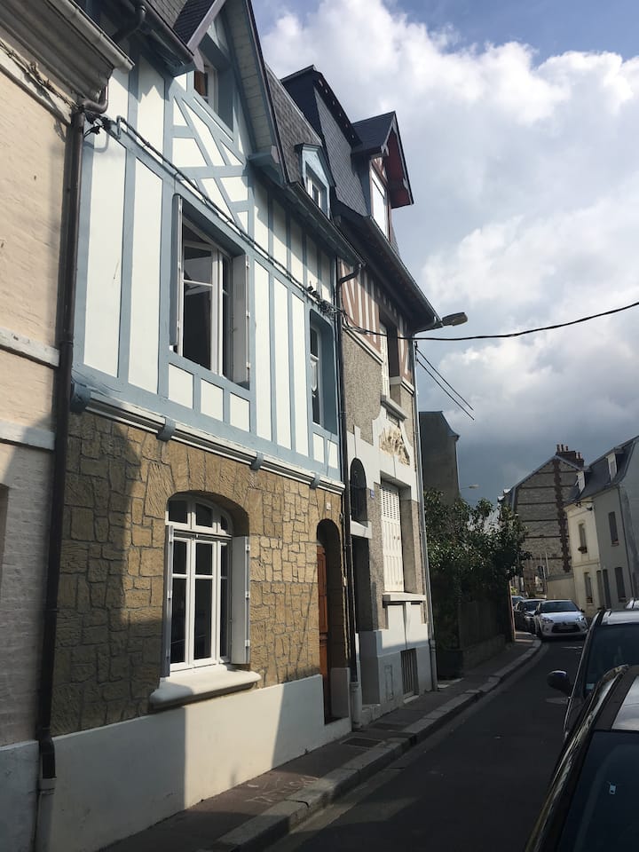 Maison De Pêcheur "La Normande" - Trouville-sur-Mer