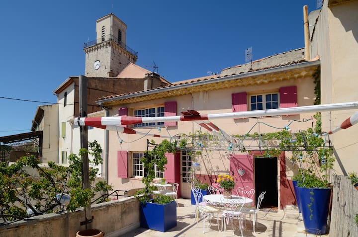 Typique Maison De Village De 180m2 - Fuveau