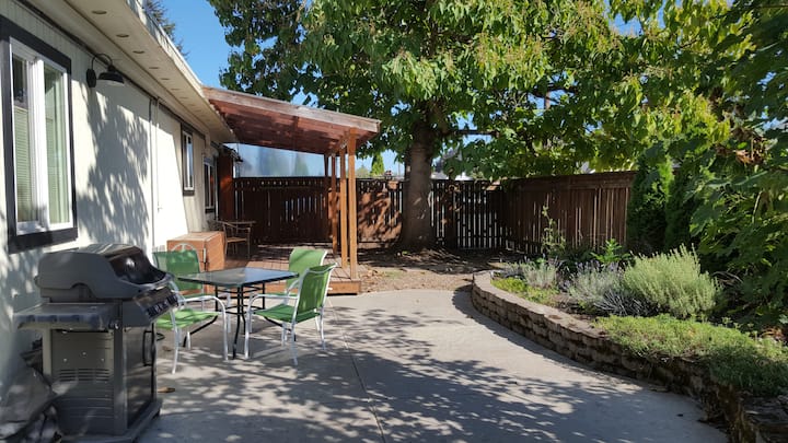 Perfect 3 Bedroom  Near Hospitals - Eugene, OR