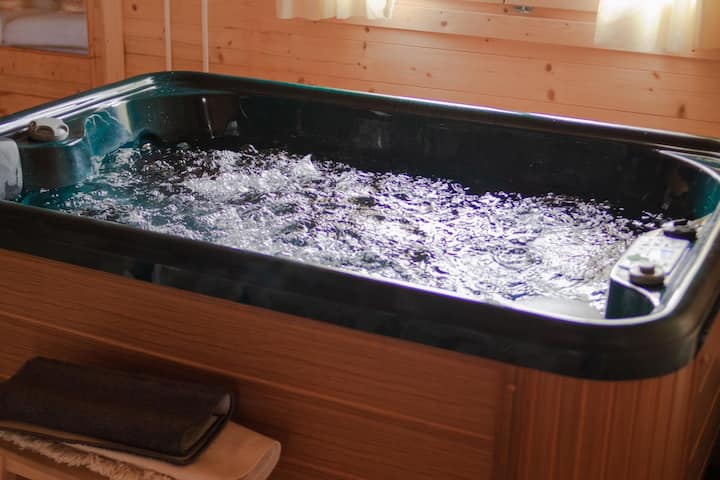 Casitas De Madera Con Jacuzzi Y Piscina Privada - Trillo
