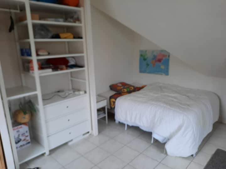 Studio éQuipé 27m2. Au Calme, Proche Commerces - Bruz