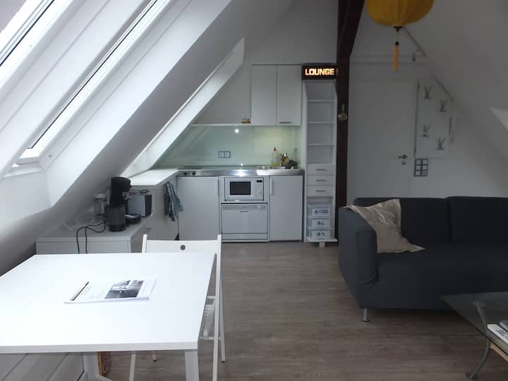 Modern, Zentral In Bb Und Leicht Erreichbar - Holzgerlingen