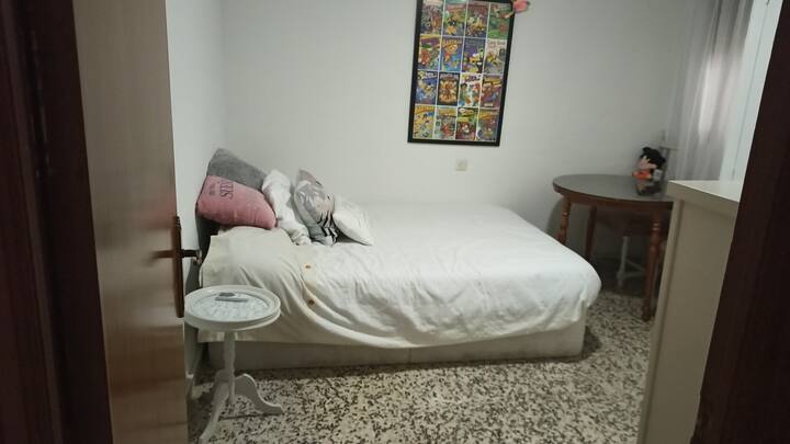 Habitación Zona Plaza De Toros, Linares (Jaén) - Linares, España