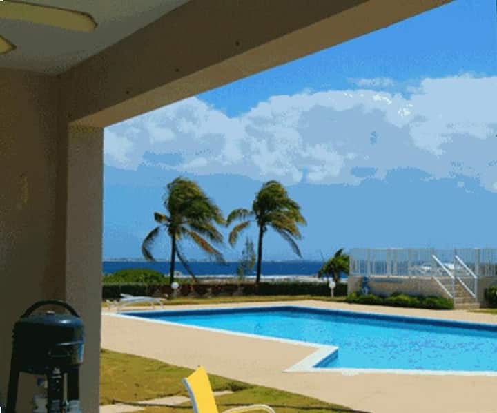 First Floor Blissful Divers Haven - West Bay