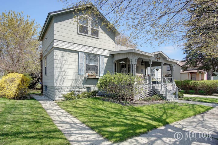 The Dock House - Upper Unit Next To The Marina - Ludington, MI
