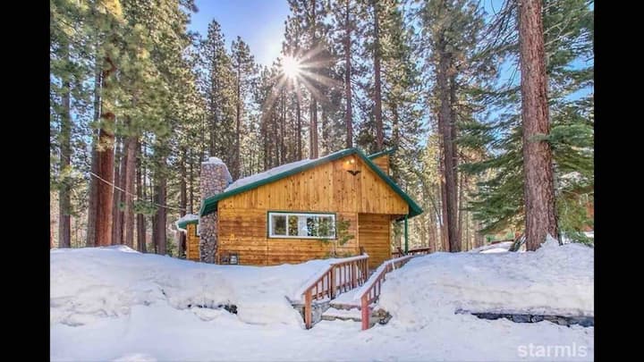 Classic Cabin 10 Min Walk To Heavenly Ski Resort - South Lake Tahoe, CA