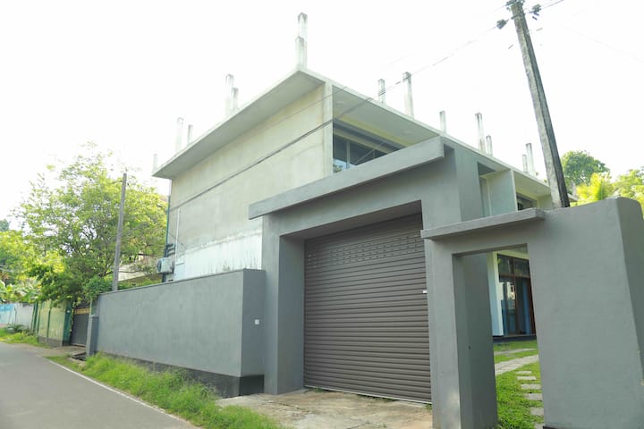 Modern 2 Bedroom Apartment In Hikkaduwa - Hikkaduwa