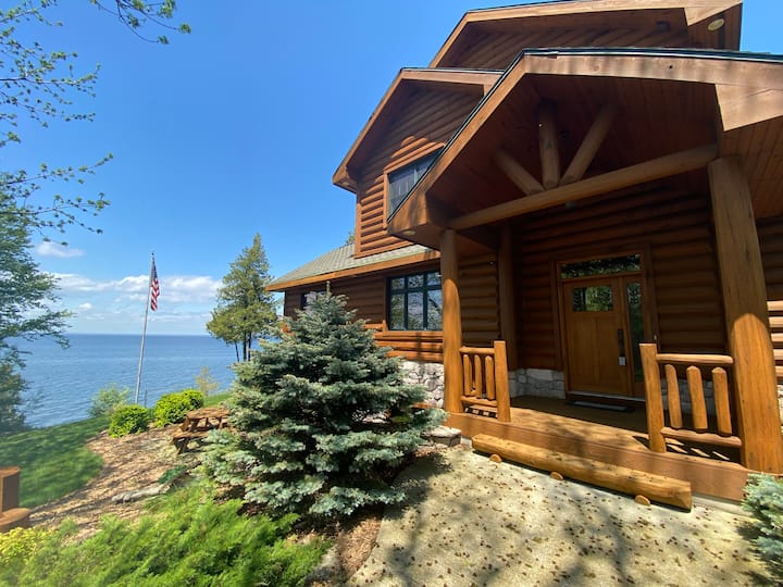 Norske-haagen Lodge, Lakefront Luxury Log Home - Door County, WI