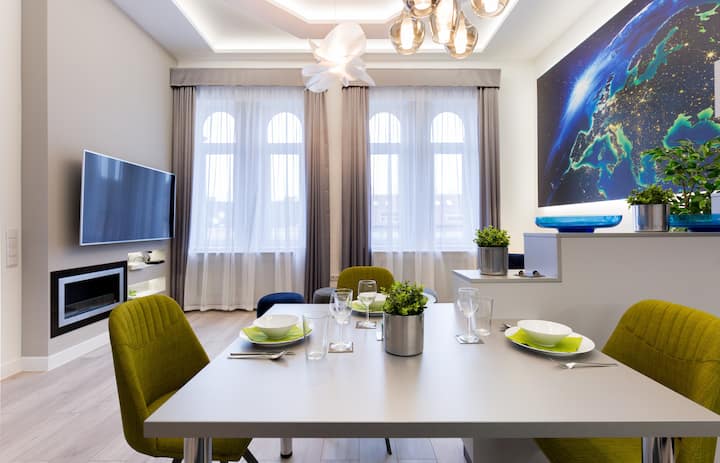 Grand & Luxurious In The Heart Of Budapest | 2br - Budapest