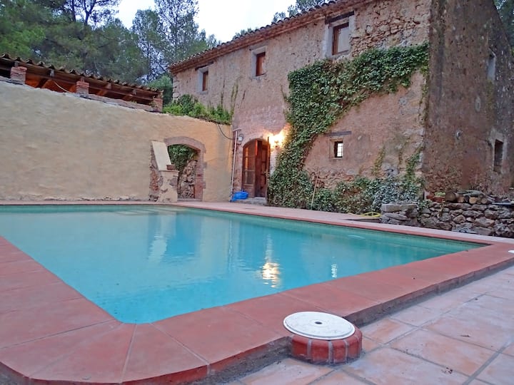 Gîte Rural Entourée De Bois Et De Vignes, Piscine. - Catalogne