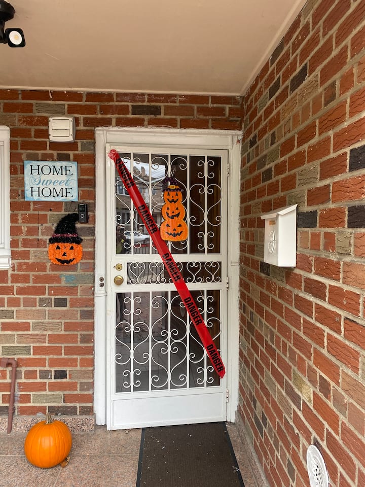 Private Room, Bathroom,and Kitchen.