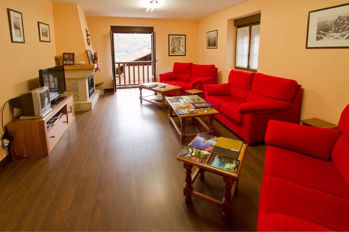 Habitación Familiar 6 Con Baño + Desayuno Albergue - Potes