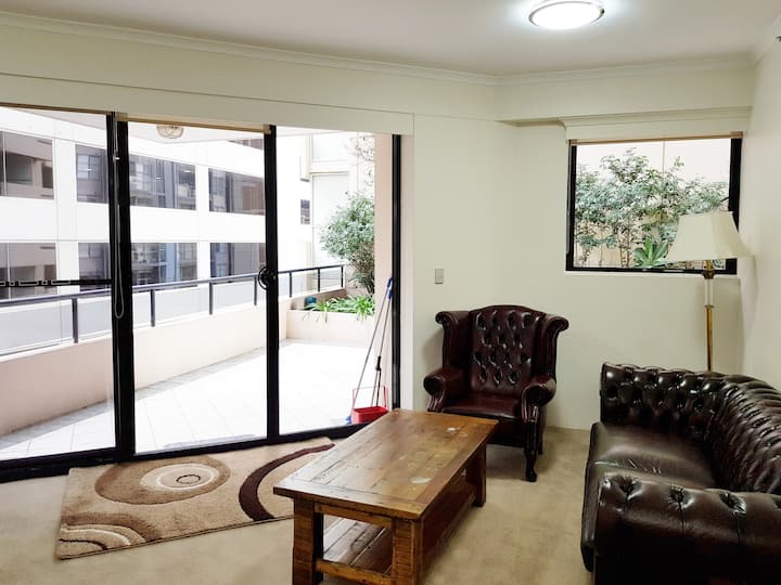 Large 3 Bedroom Apartment In Cbd, Gym, Balcony 71w - Sydney