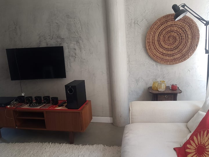 Modern T2 Bedrooms Apartment @Coop - Maputo