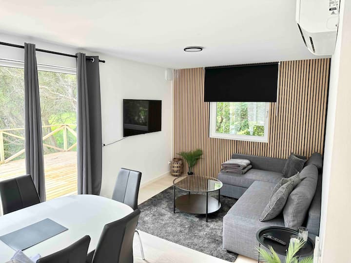 Nyrenoveret Sommerhus Tæt På Strand Og Indkøb - デンマーク