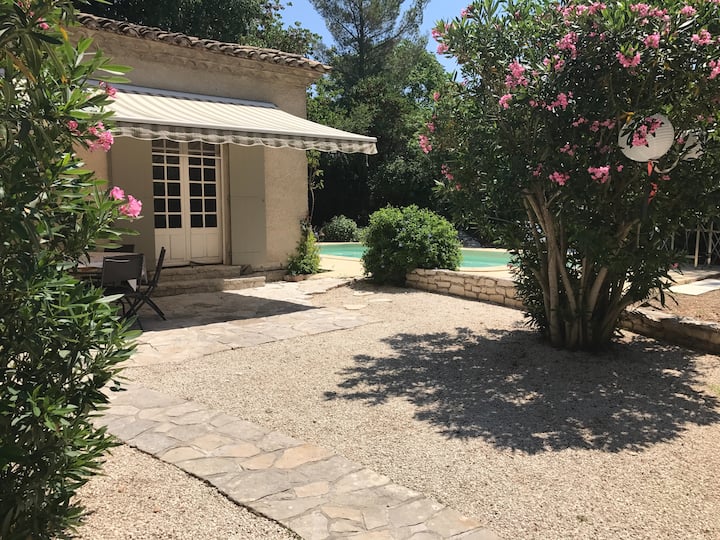 Maison à La Tour Magne Piscine Dans Parc Arboré - Nîmes