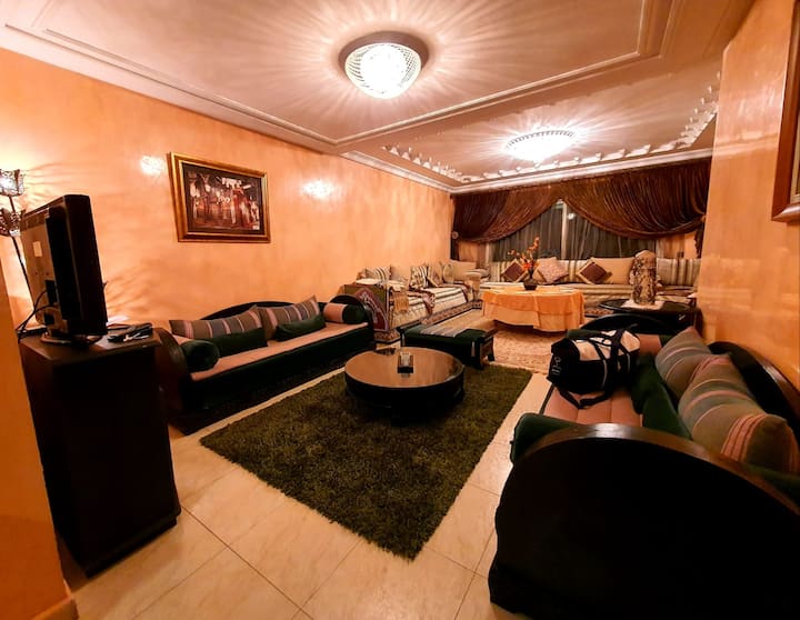 Appartement+parking.centre Ville
Quartier Chic🌹. - Fes