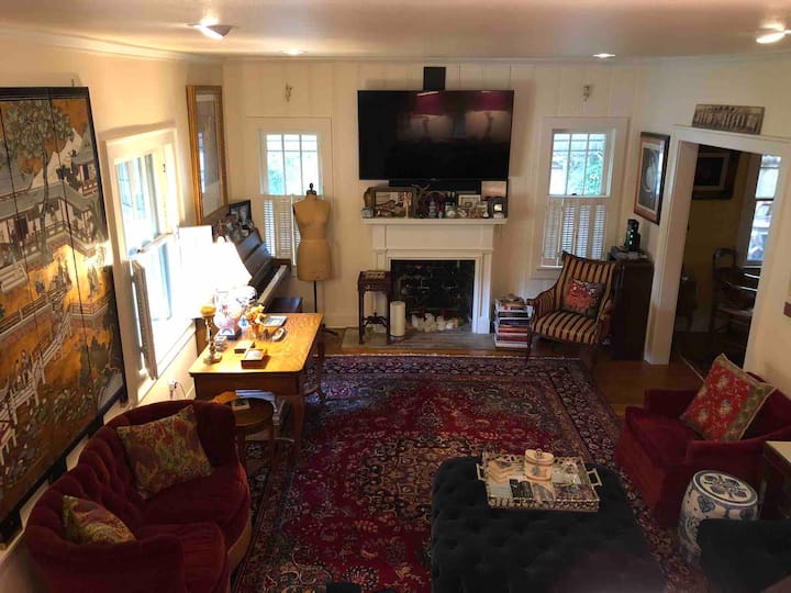 Eclectic Cottage Walkable To Ou/historic Main St. - Riverwind Casino