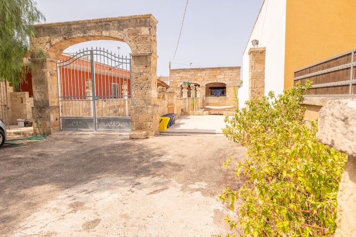 Comodo ,Spazioso E Rilassante - Racale