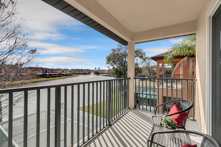 5708 Lakefront Retreat W/ Pool/jacuzzi Near Disney - Old Town, Kissimmee