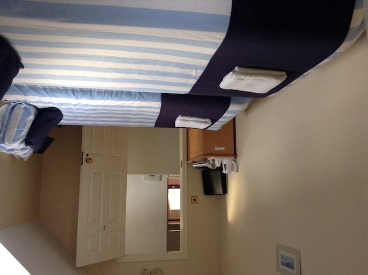 Darroch View B&b - Twin En-suite Room. - Loch Ness