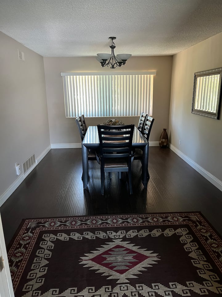 Quiet Room In Orange, Near Disney And Chapman U - Placentia