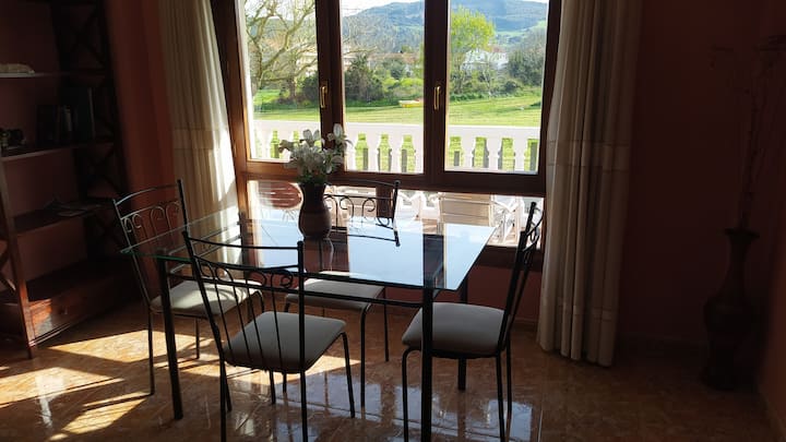 Chalet Con Jardín - Isla