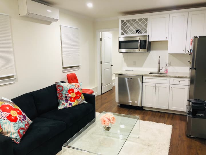 A Private And Gorgeous One-bedroom Apartment - Staten Island, NY