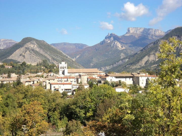 Vacances Au Centre De Die Dans Un Gîte De Charme - Die