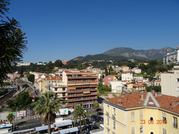 Très Grand Balcon Magnifique Vue, à 400m De La Mer - Beausoleil