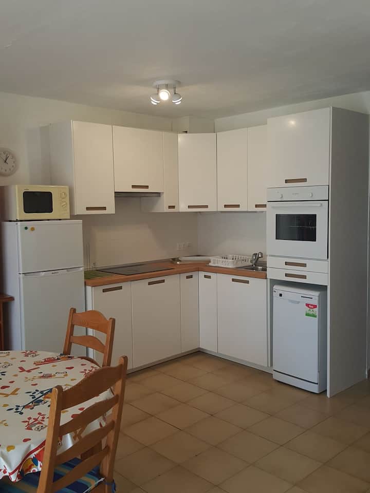Close To The Beach, 2 Bedrooms, Ideal For 4-5 Pers - Los Cristianos
