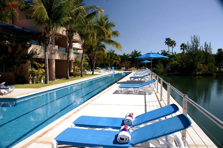 Luxury Caribbean Paradise In Riviera Maya - Puerto Aventuras