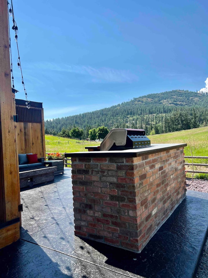 The Prime Time Condo: Prime Location And Mt Views! - Kalispell, MT