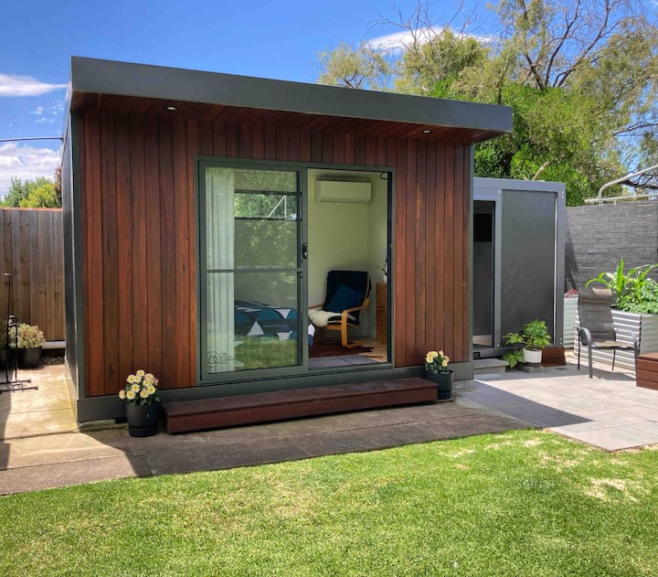 The Little Garden Pod In Geelong West - North Shore