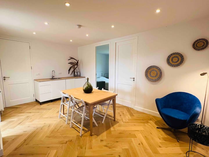 Luxury Suite 4p - 2 Bedrooms - Free Parking - Zaandam